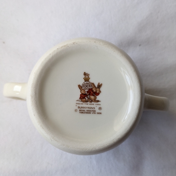 Royal Doulton | Dining | Royal Doulton Bunnykins Daisy Chains Double Handle Hug A Mug Childs Cup ...